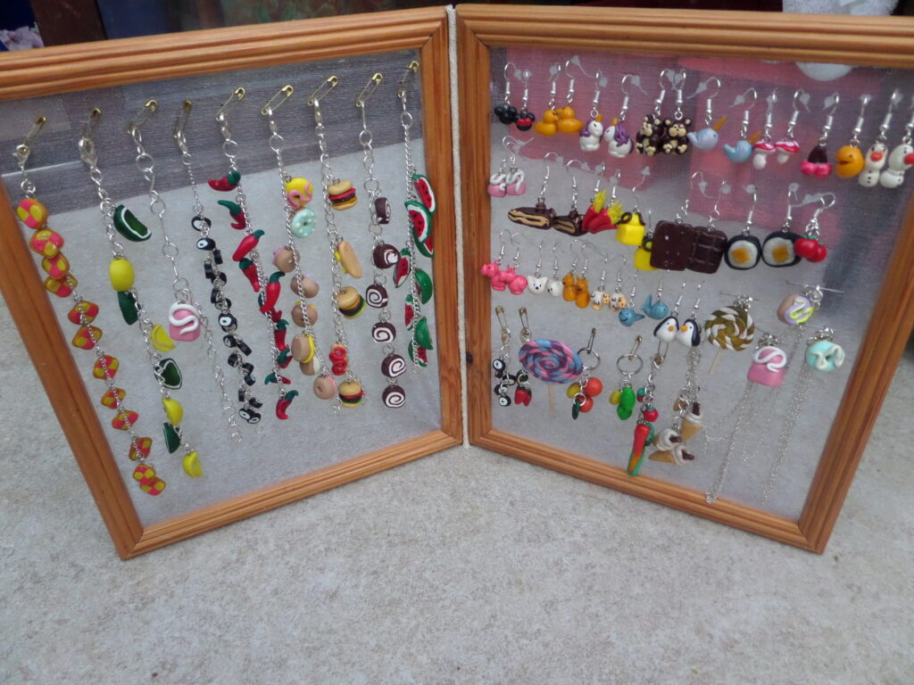 display boards for selling crafts